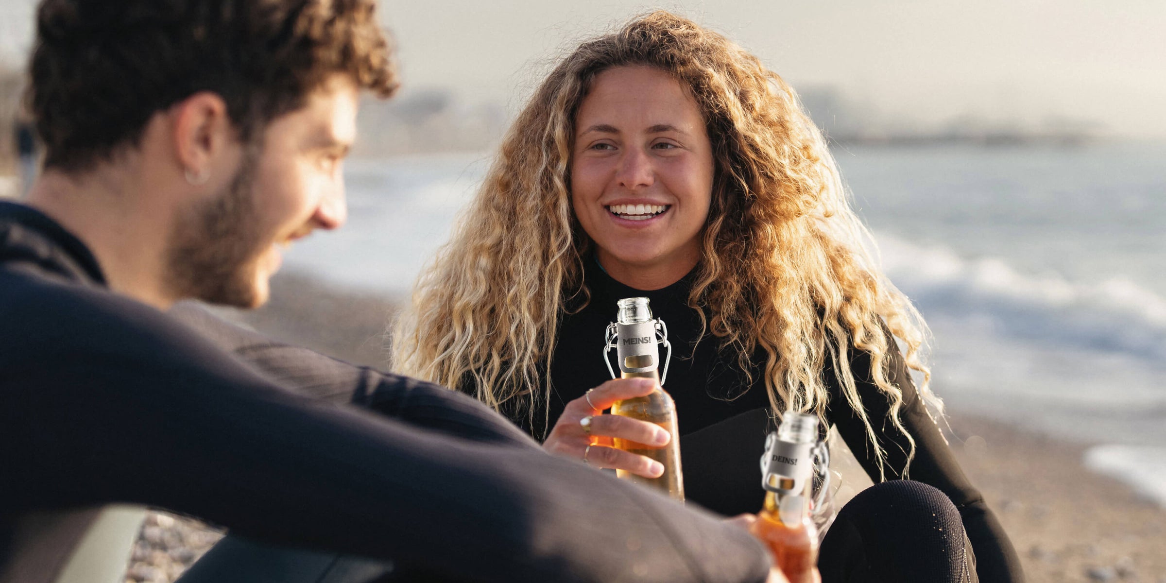 clyp - Flaschenöffner + Flaschenverschluss - 2 in 1